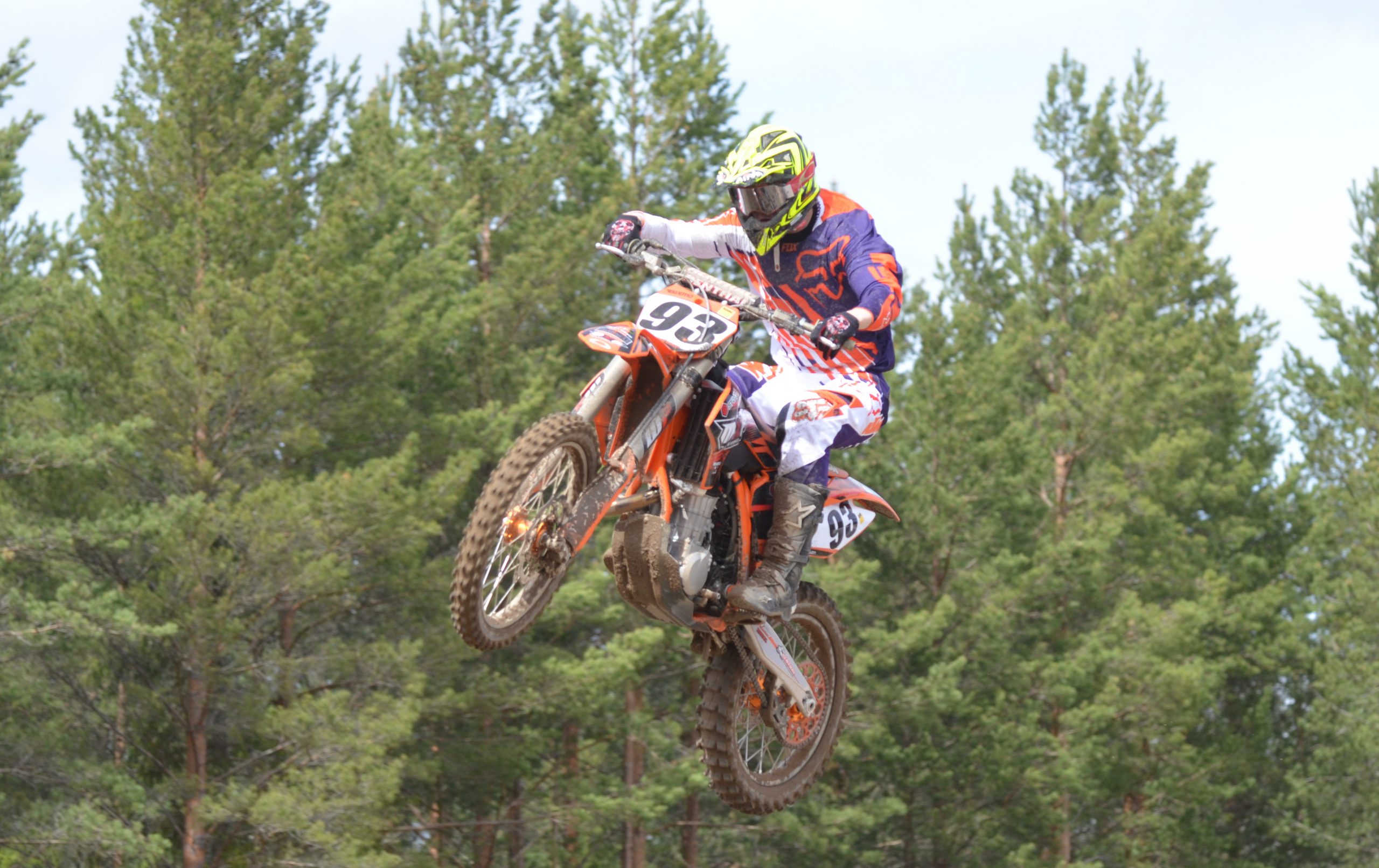 Jonathan tillbaka med kvalseger - Race Magazine