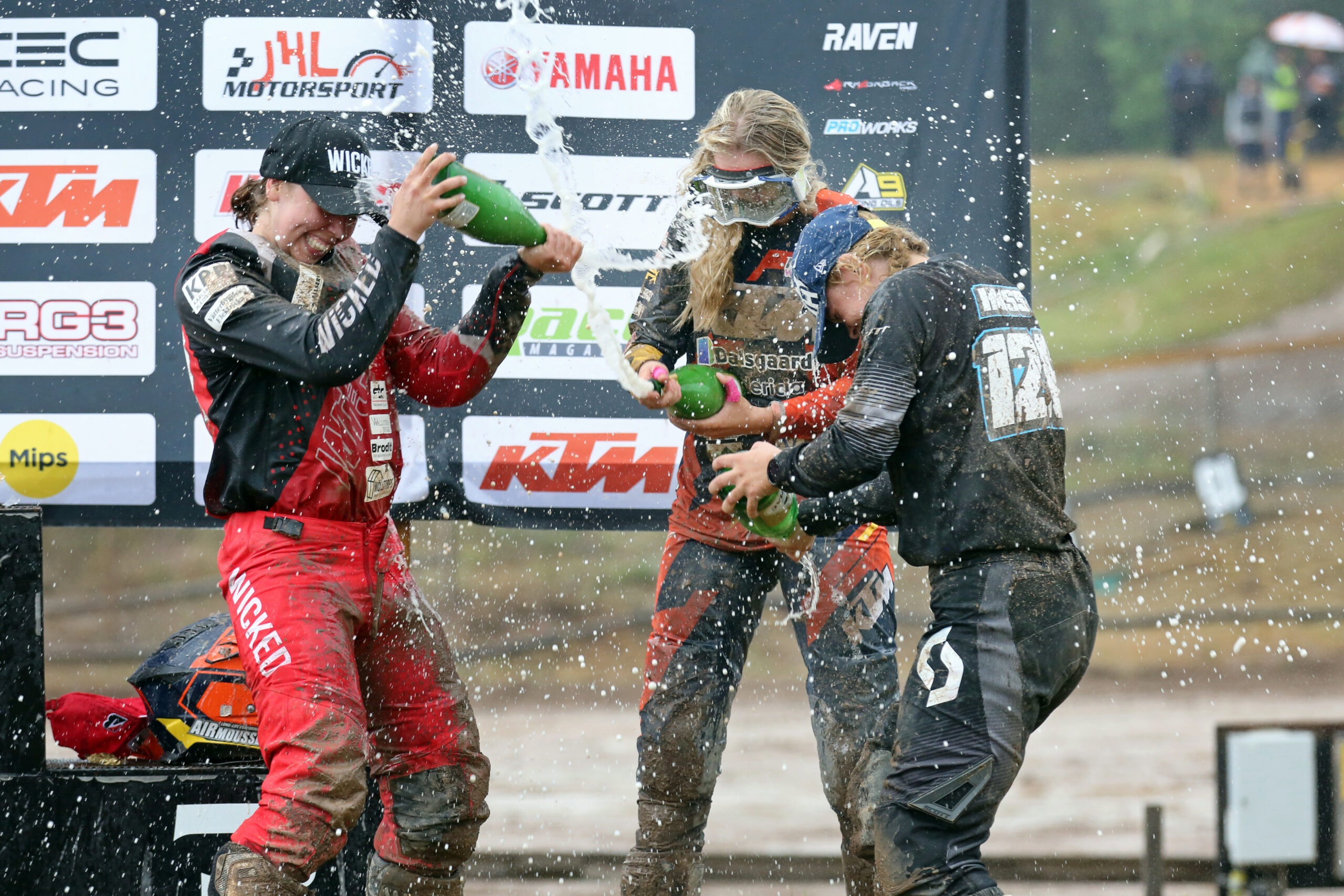 MXSM: Huss utökade efter tredje raka - Race Magazine