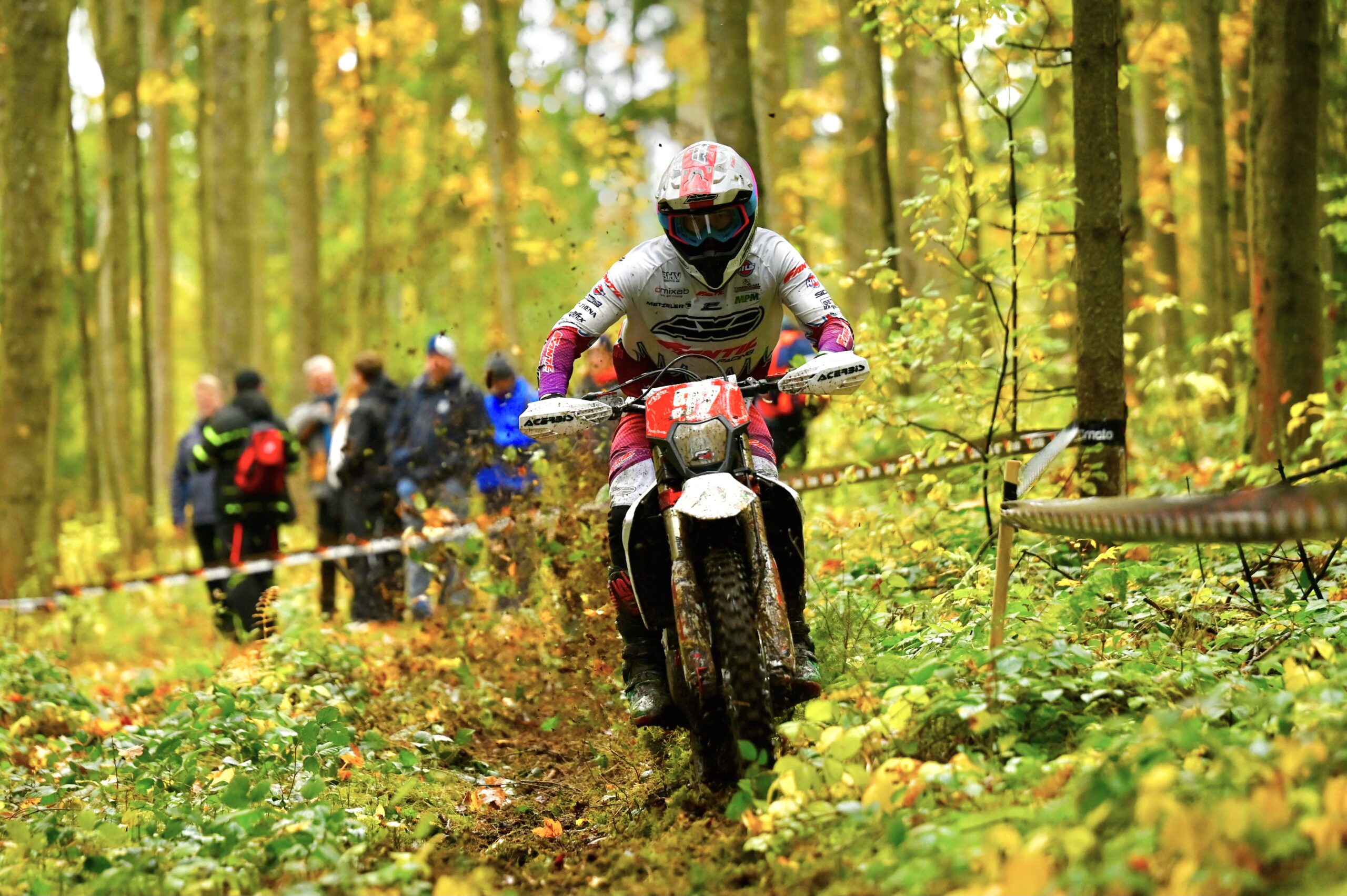 EnduroGP: Norrbin tappade i medaljfighten - Race Magazine